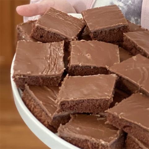 Fudgy Chocolate Sheet Cake/Texas Sheet Cake - Just Jill